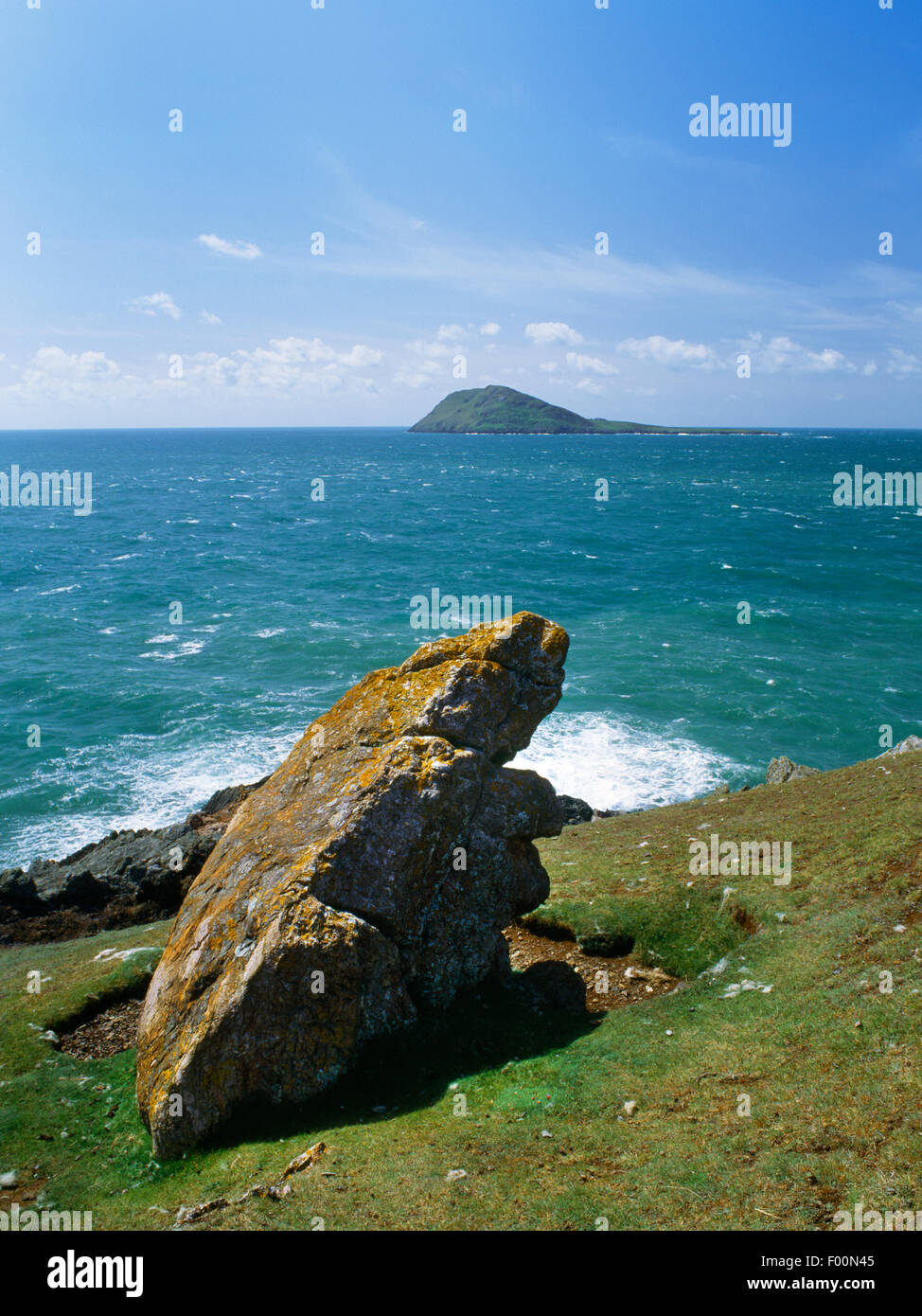 A view across Bardsey Sound from Trwyn Maen Melyn near Aberdaron ...