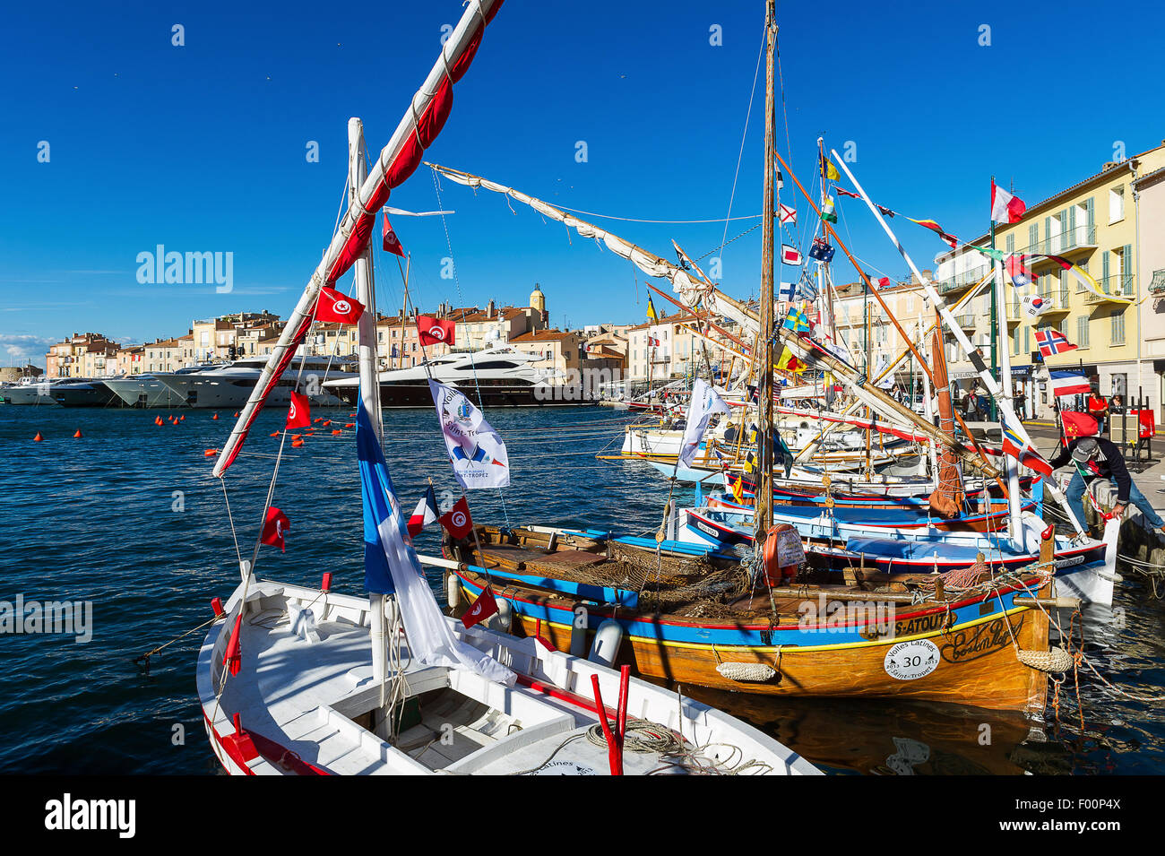 Pointu traditional fishing boat hi-res stock photography and images - Alamy