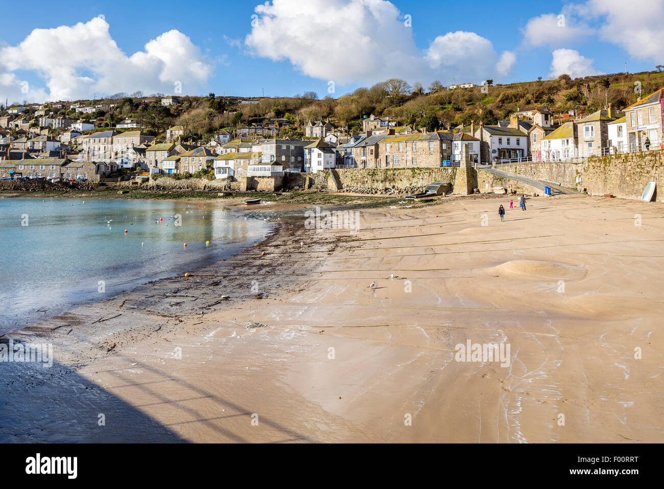 Mousehole cornwall winter hi-res stock photography and images - Alamy