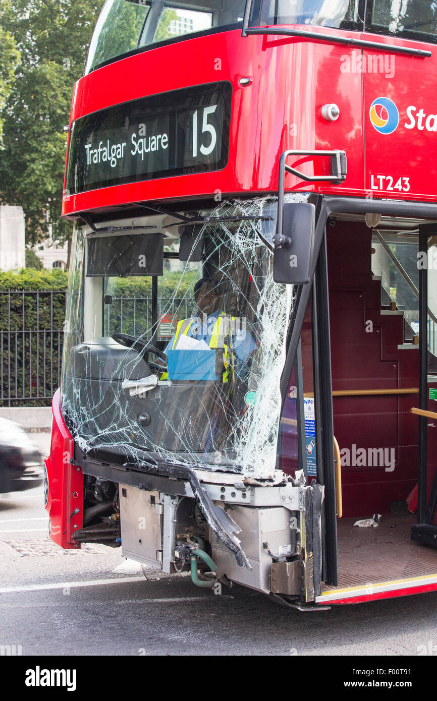 Bus windscreen hi-res stock photography and images - Alamy