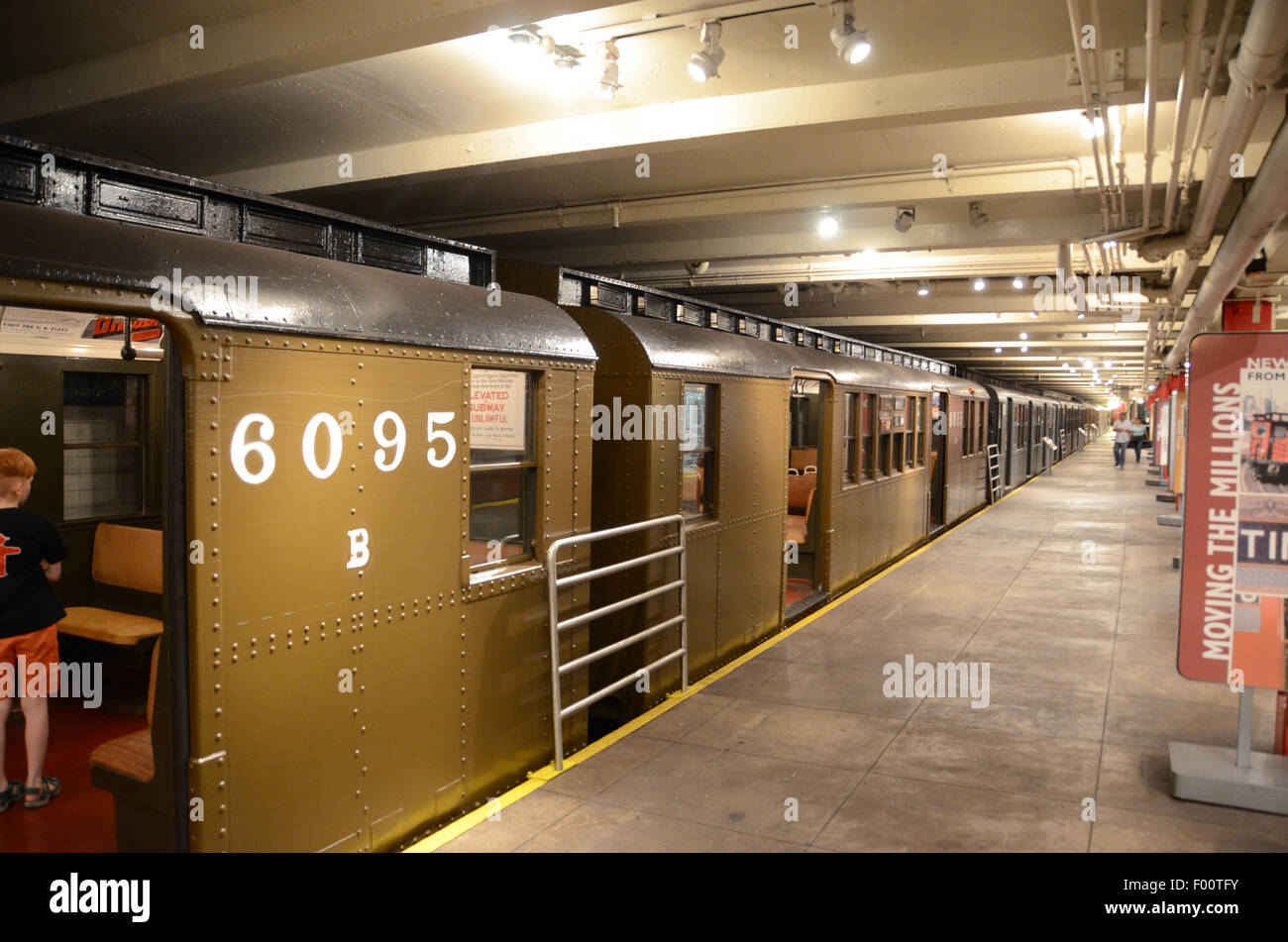 New York Transit Museum 1927 carriage subway vintage subway signs ...