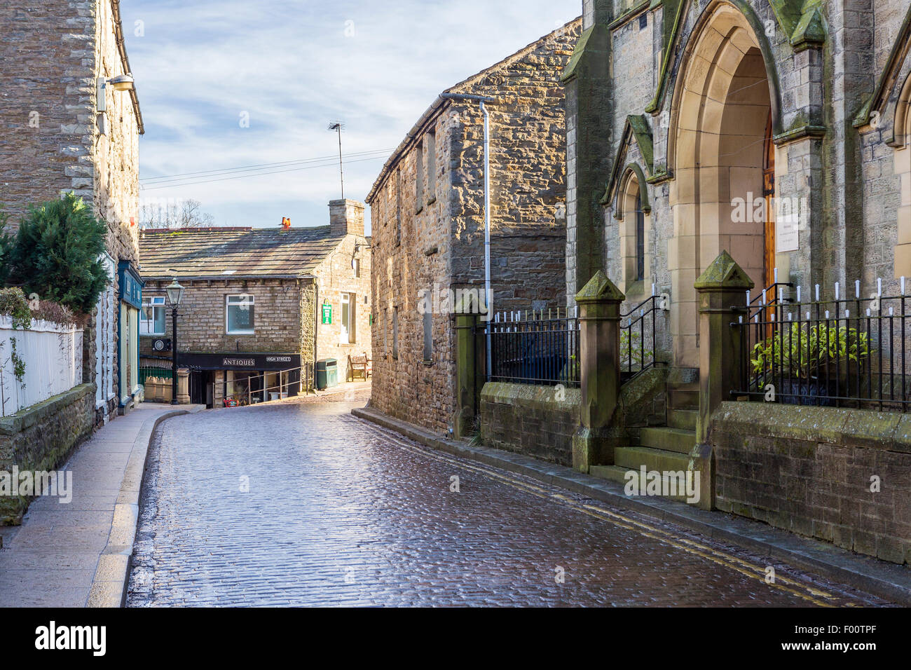 Market day hawes market town hi-res stock photography and images - Alamy