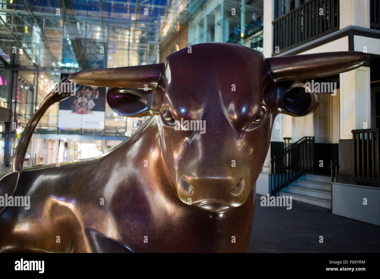 Bull ring birmingham hi-res stock photography and images - Alamy