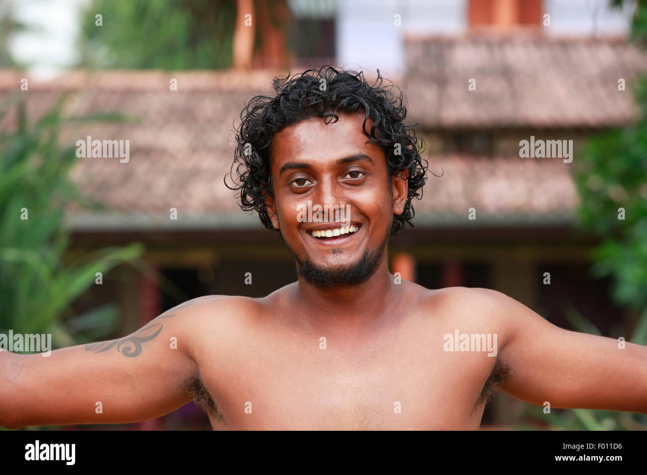 Man smiling sri lanka hi-res stock photography and images - Alamy