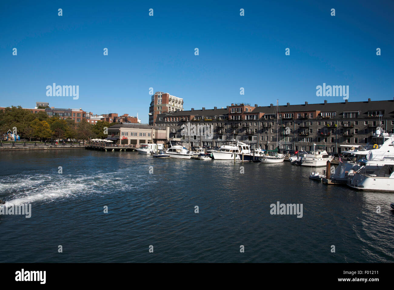Commercial tourism wharf hi-res stock photography and images - Alamy