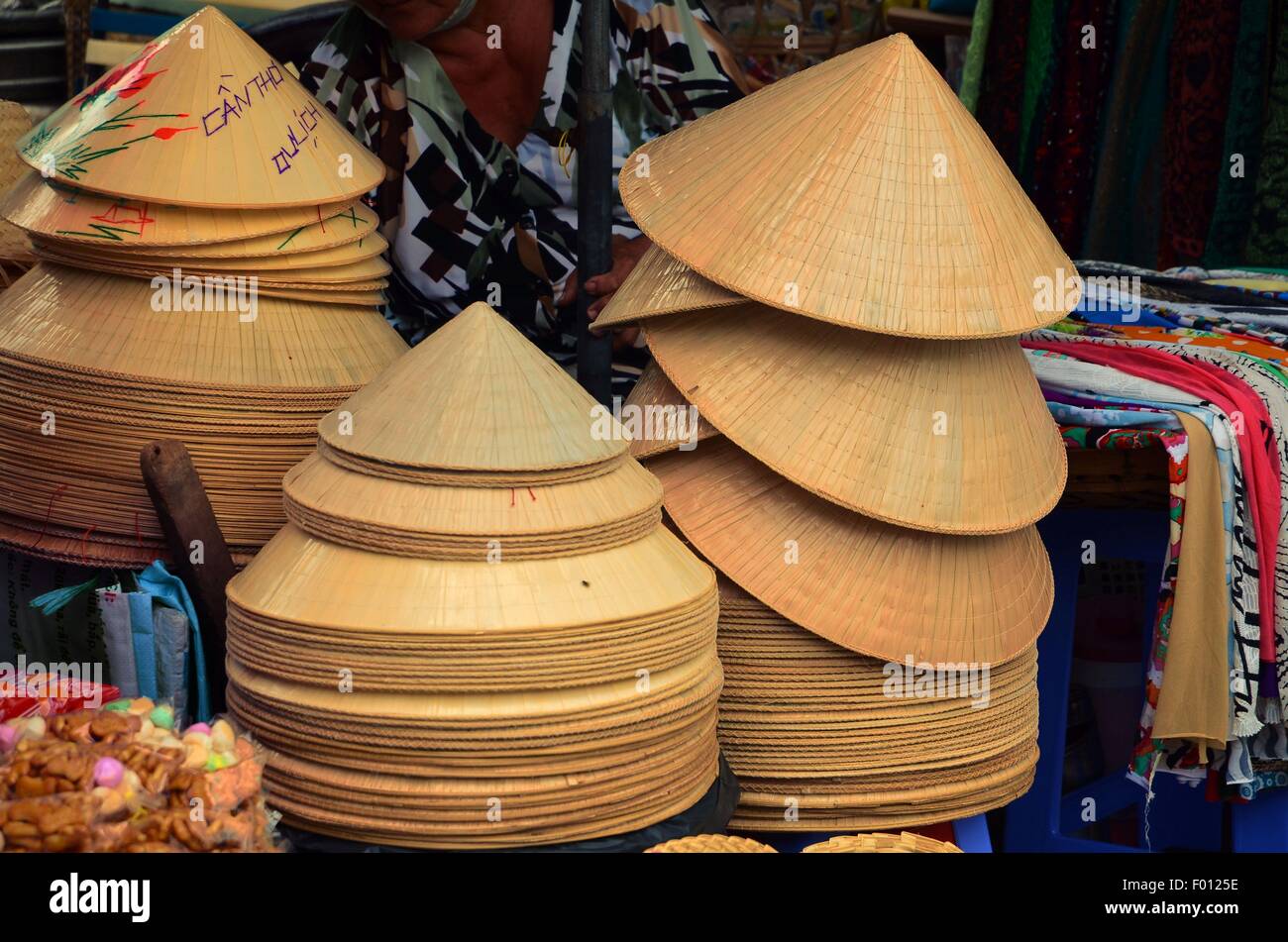 Central Vietnam Hue Tour Vietnamese Hat Bamboo Palm Leaf Conical Hats ...