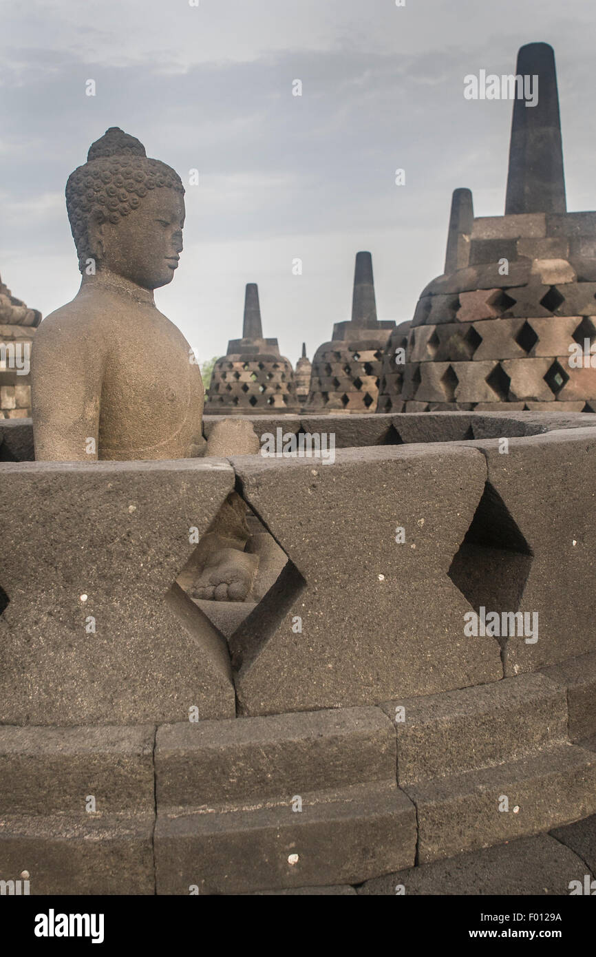9th century statue hi-res stock photography and images - Alamy