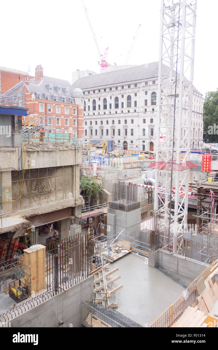 A workman resting above the Crossrail shaft at Moorgate Station Stock ...
