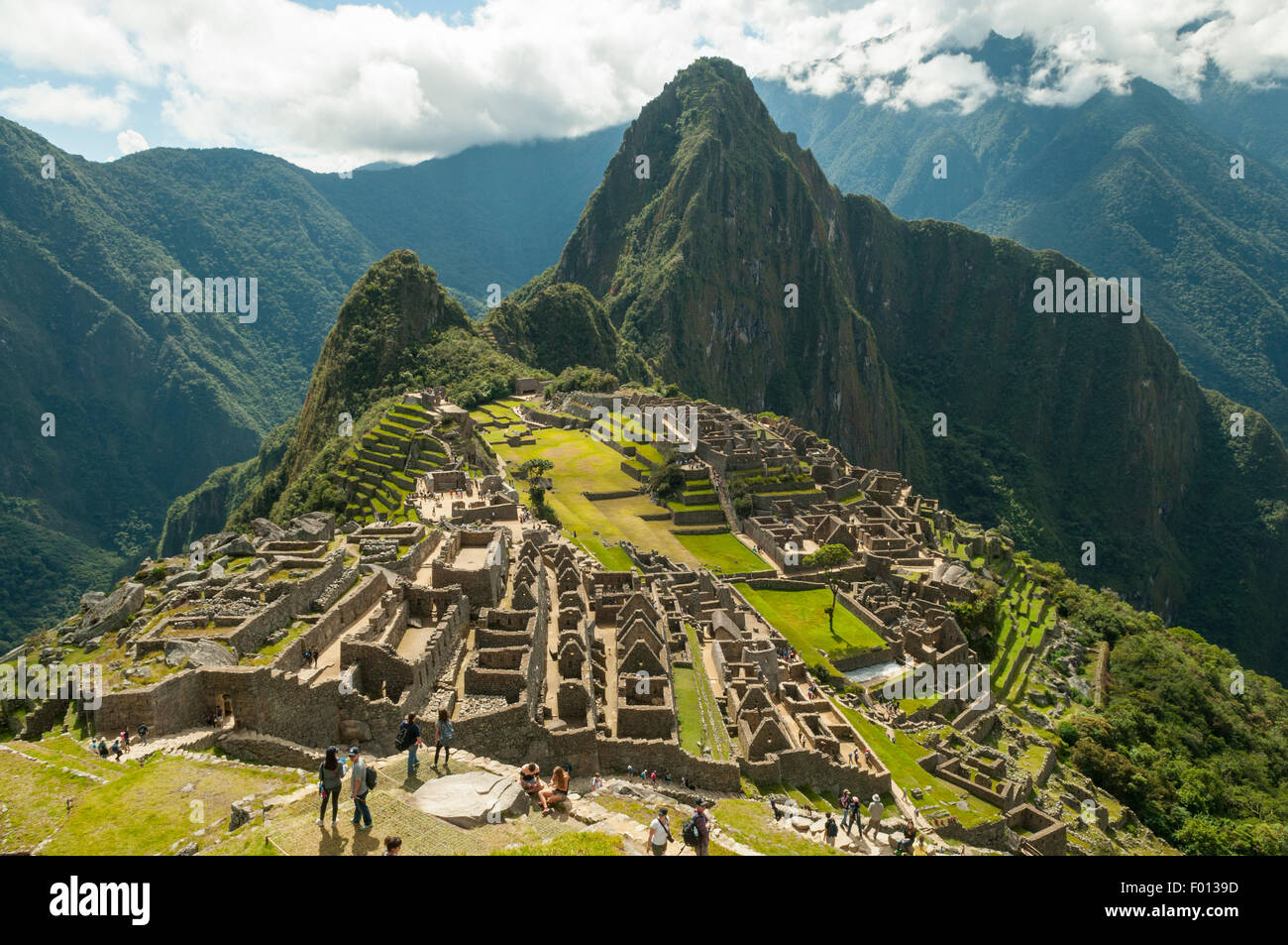Machu picchu ruins hi-res stock photography and images - Alamy