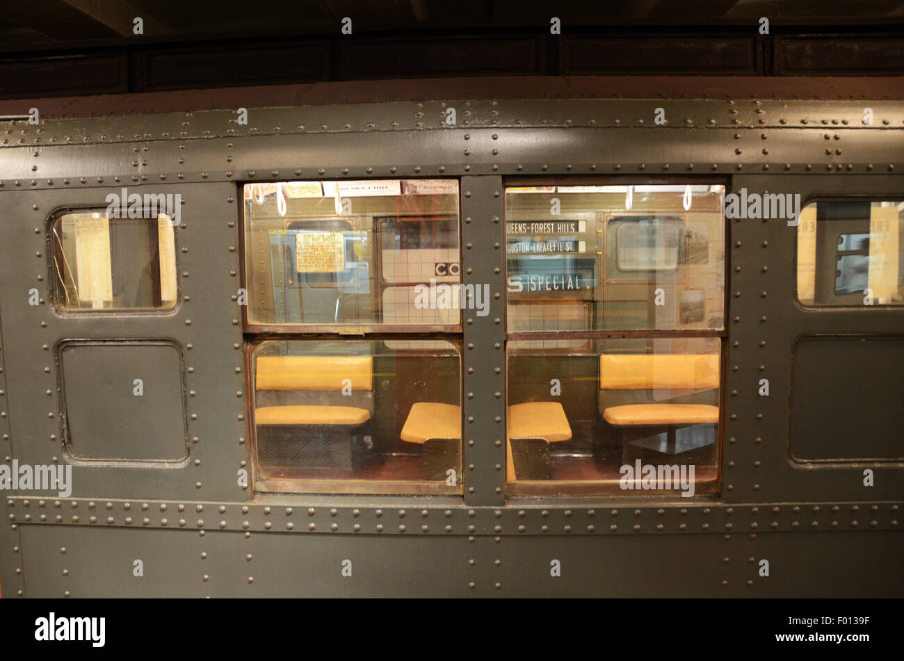 New York Transit Museum 1930 carriage subway vintage subway signs ...