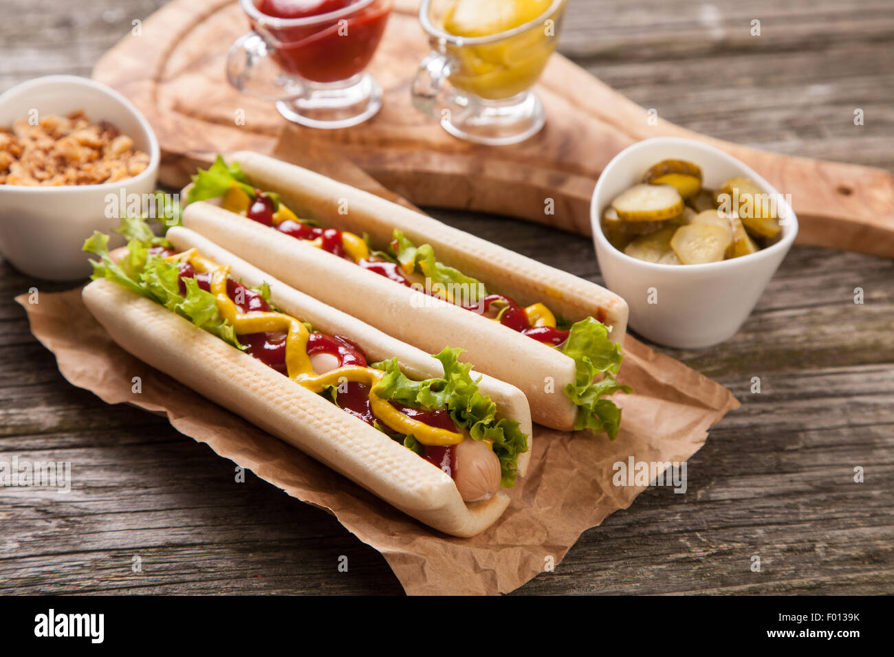 Red hot dogs hi-res stock photography and images - Alamy