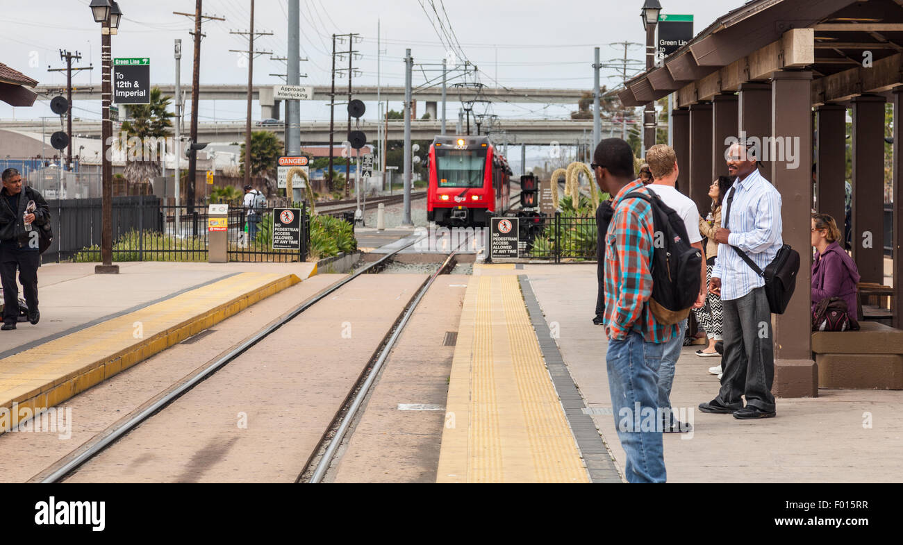 Passengers waiting for the MTS Green Line light railway train at Old ...