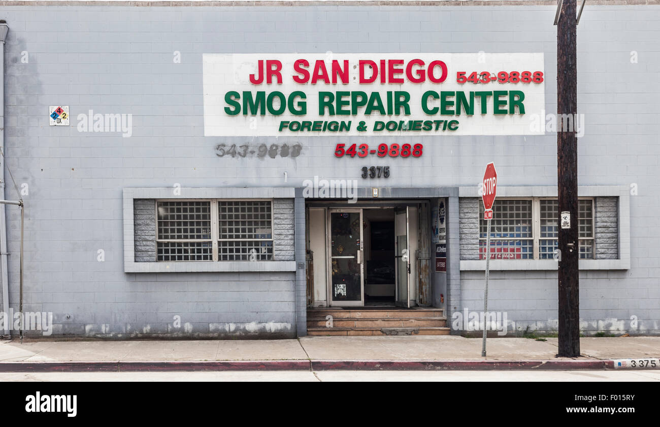 Smog and repair center hi-res stock photography and images - Alamy