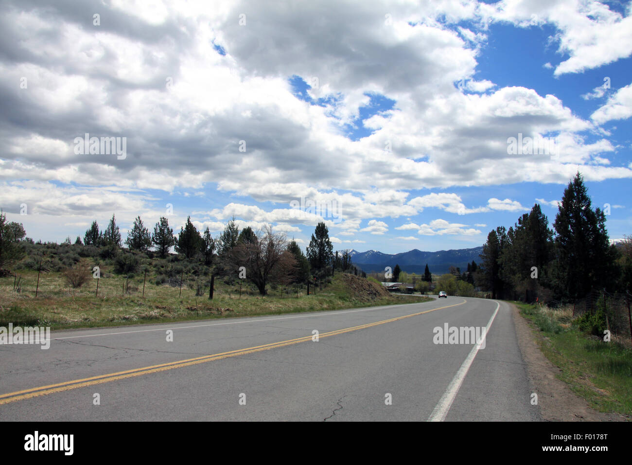 Empty highway hi-res stock photography and images - Alamy