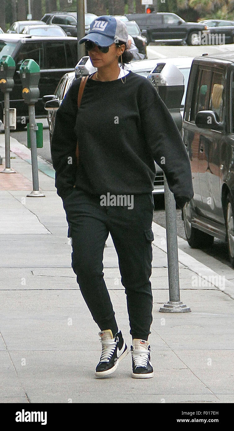 Emmanuelle Chriqui dressed down in baseball cap and sportswear as she ...