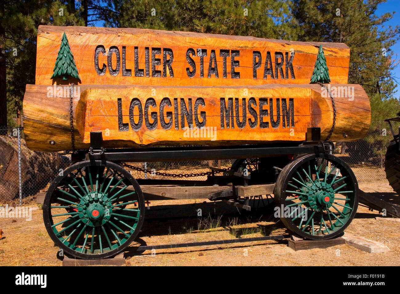 Entrance sign wagon, Collier Memorial State Park, Oregon Stock Photo ...