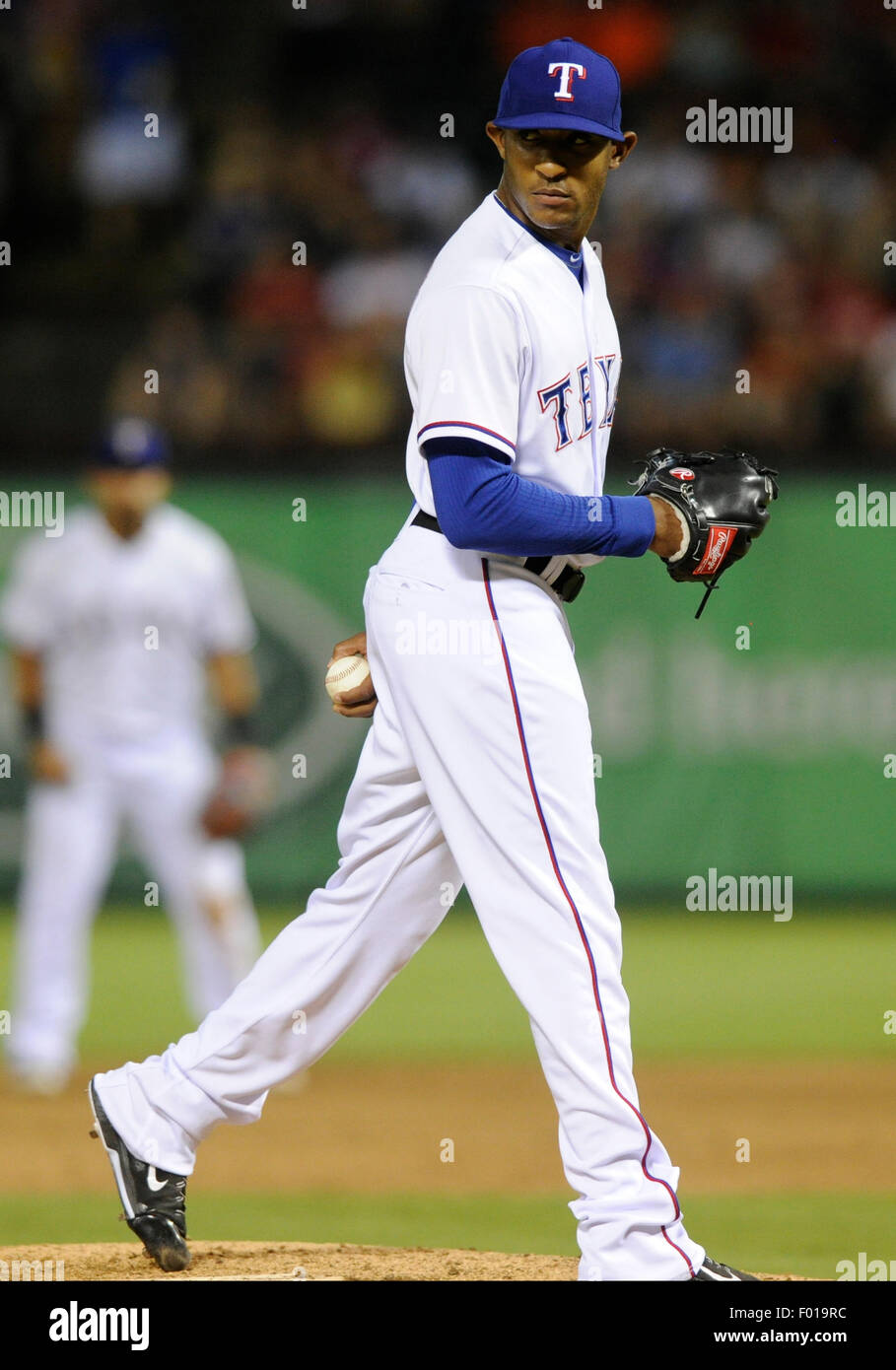 AUG 04, 2015: Texas Rangers relief pitcher Sam Freeman #71 during an ...