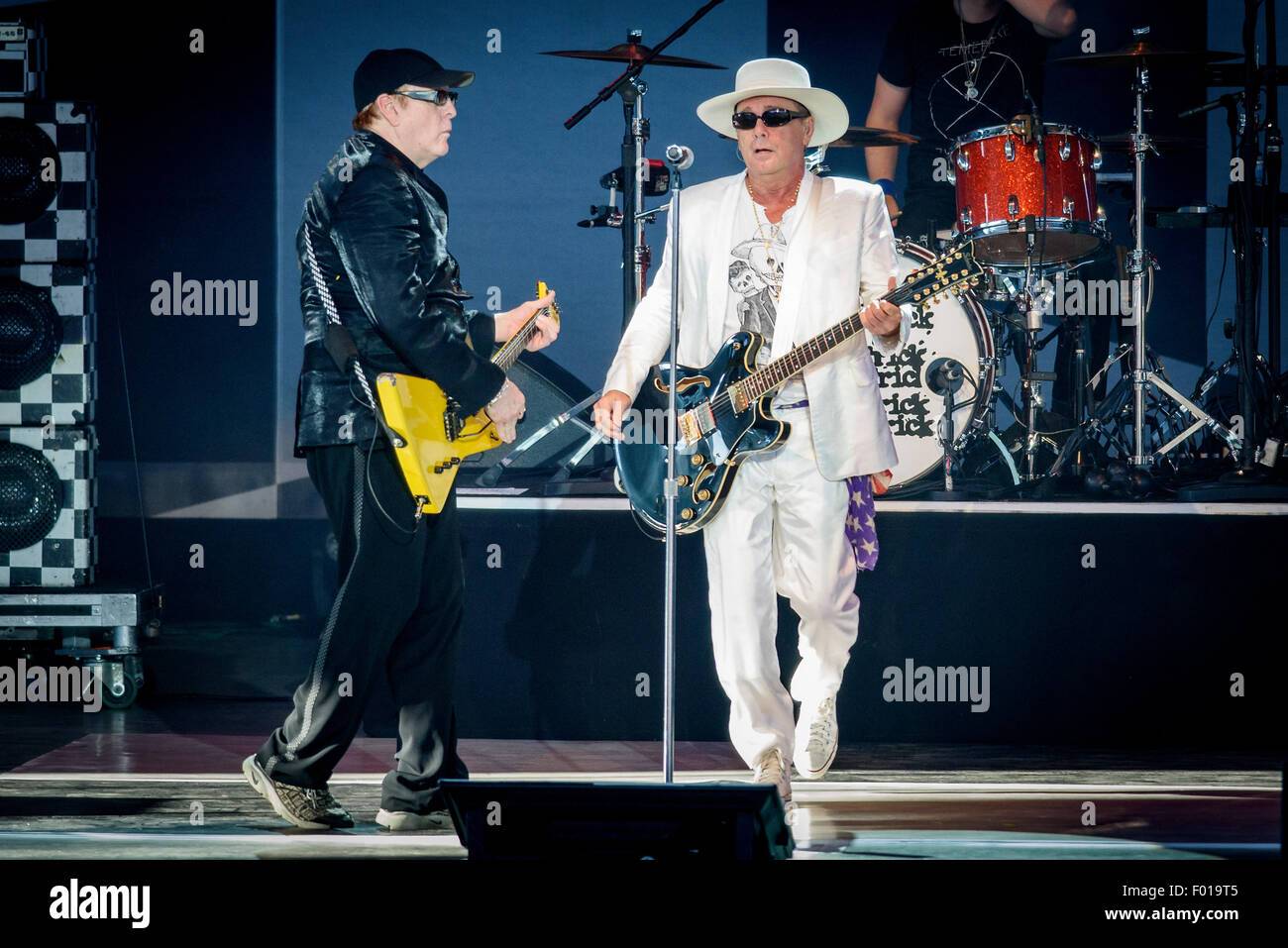 Bun e carlos of cheap trick hi-res stock photography and images - Alamy