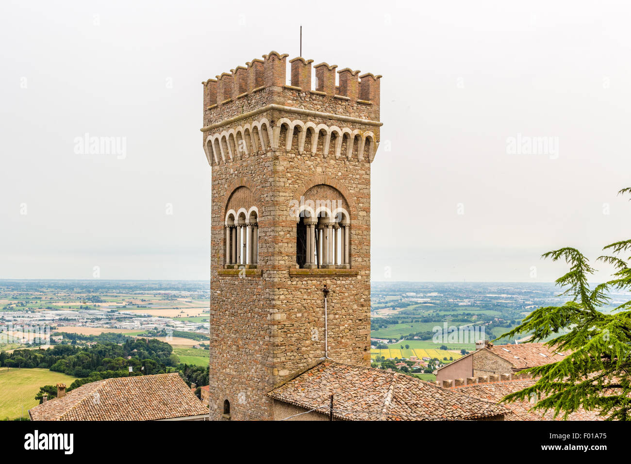 architecture in the Middle Ages - the civic tower adjacent to the town ...