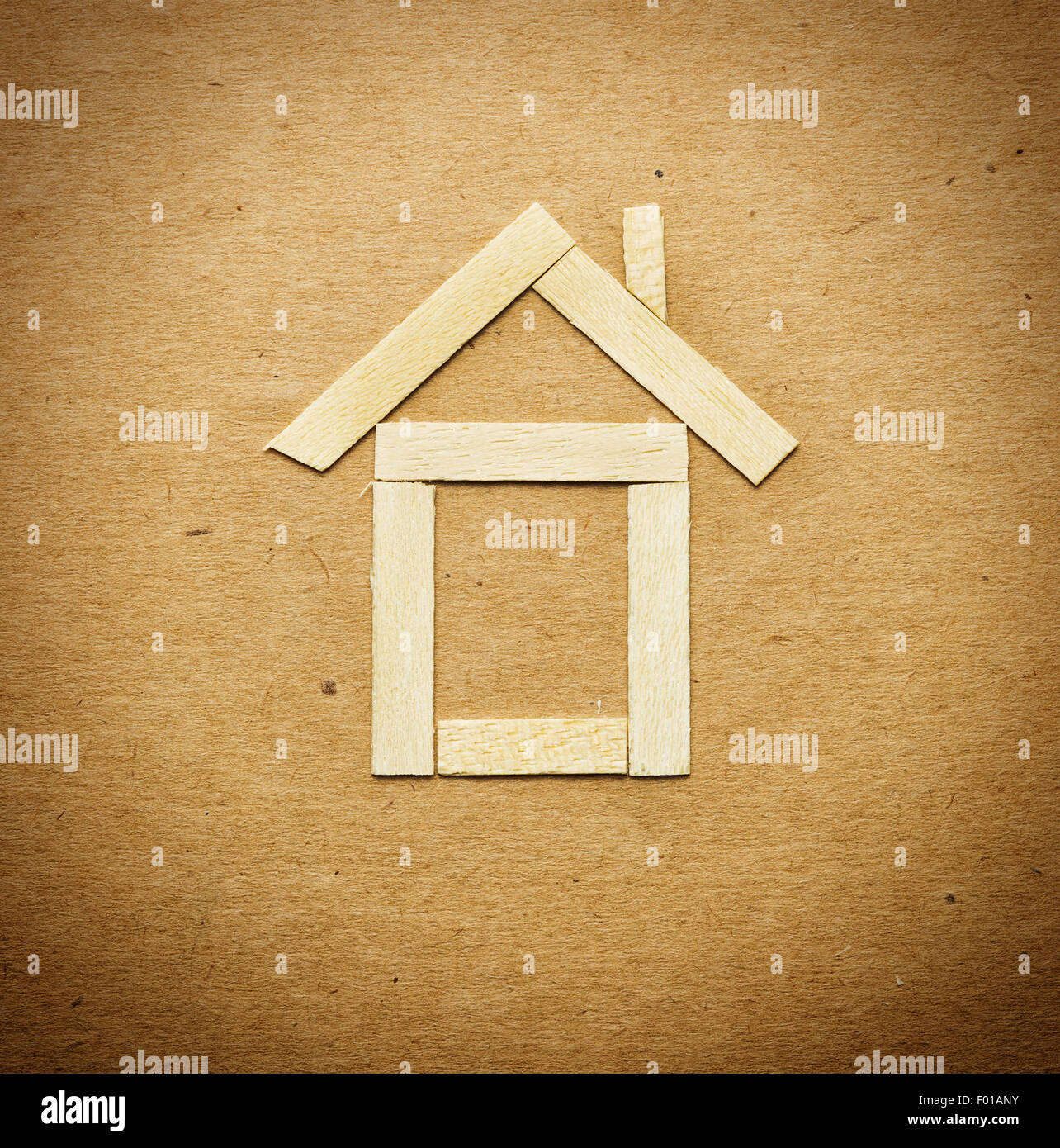 Family wooden empty house hi-res stock photography and images - Alamy