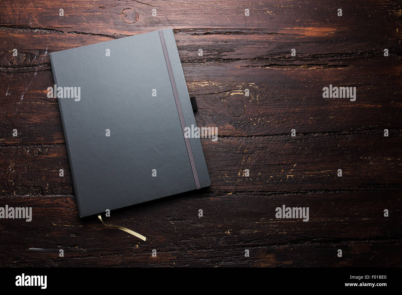 Laying the table hi-res stock photography and images - Alamy