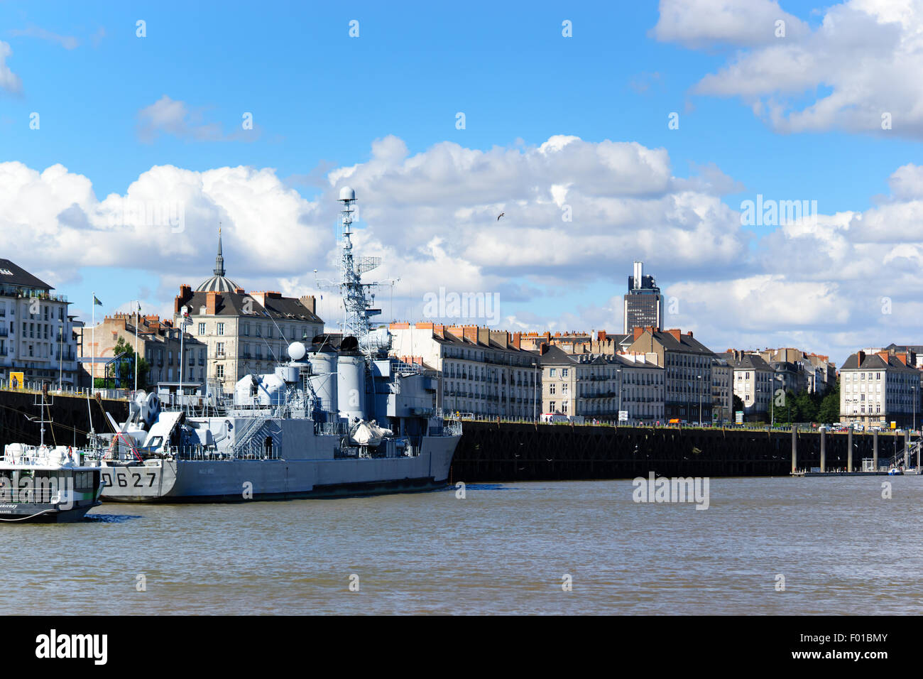 Destroyer t 47 class hi-res stock photography and images - Alamy