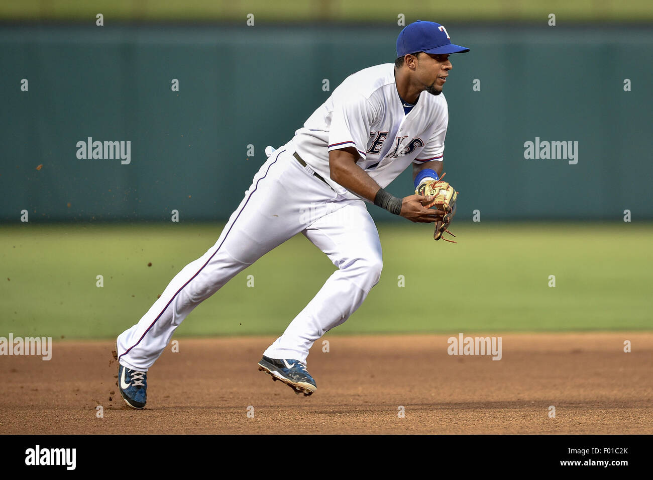 Arlington, Texas, USA. 05th Aug, 2015. Texas Rangers shortstop Elvis ...