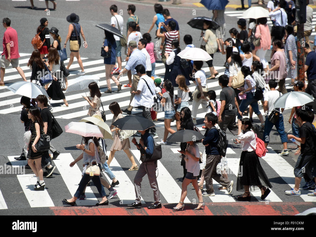 Tokyo, Japan. 6th Aug, 2015. Tokyo endures the longest heat wave ever ...