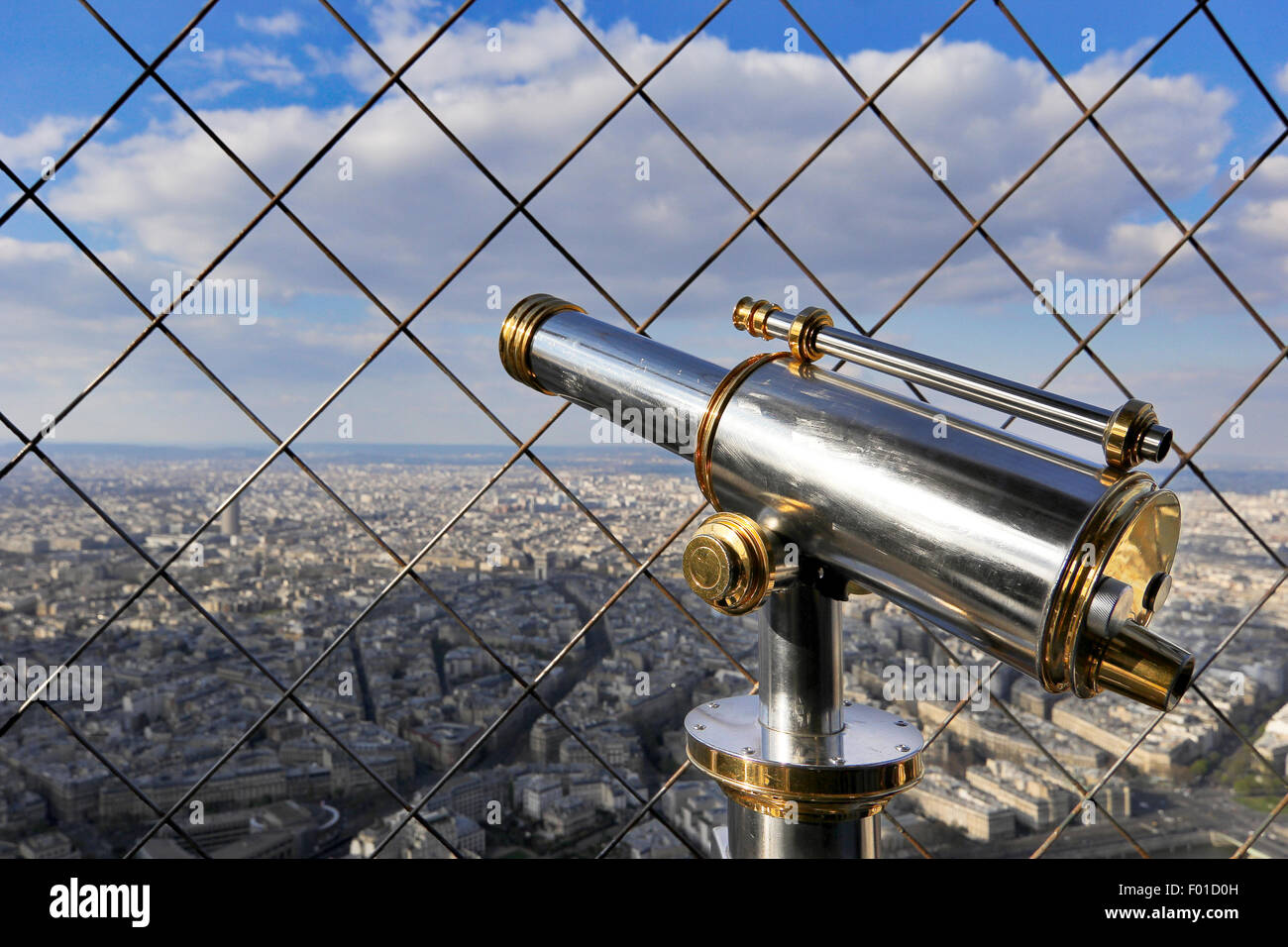 Telescope paris hi-res stock photography and images - Alamy
