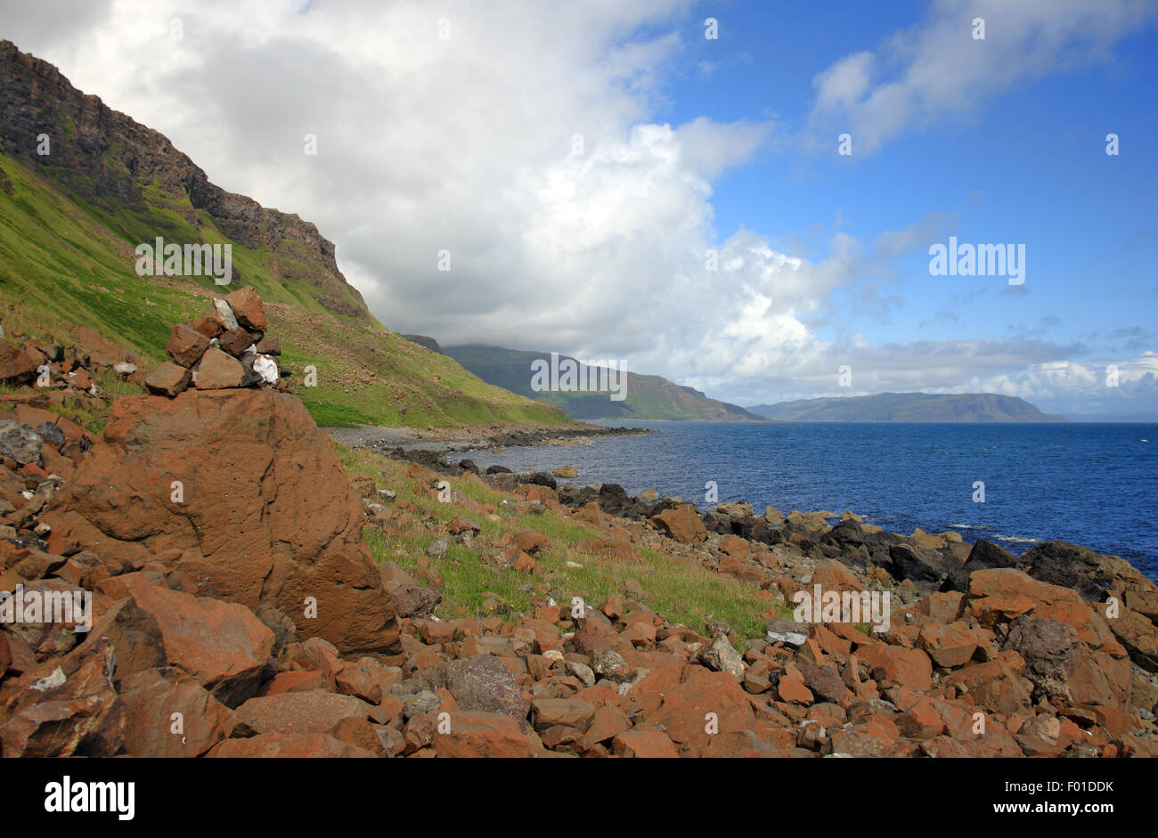 Coastline on the Isle of Mull from Carsaig to Carsaig Arches in ...