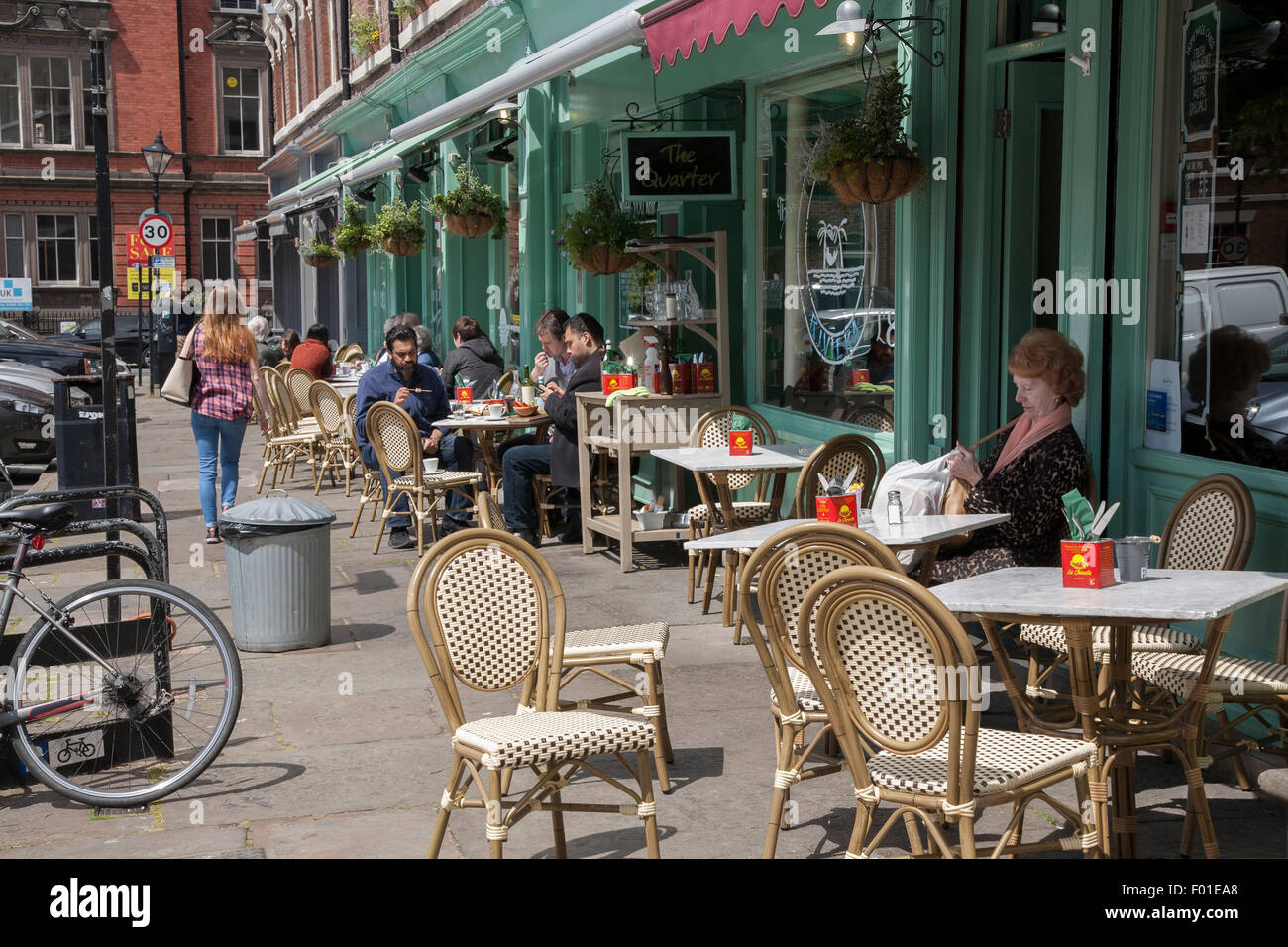 Liverpool cafe terrace hi-res stock photography and images - Alamy