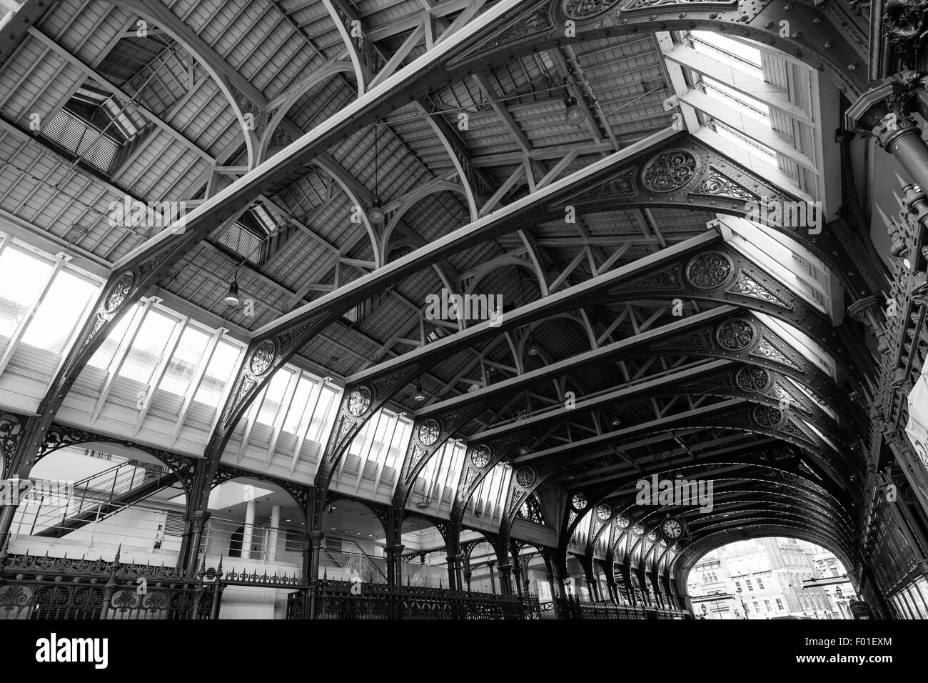 Inside of a large Victorian market in London Stock Photo - Alamy
