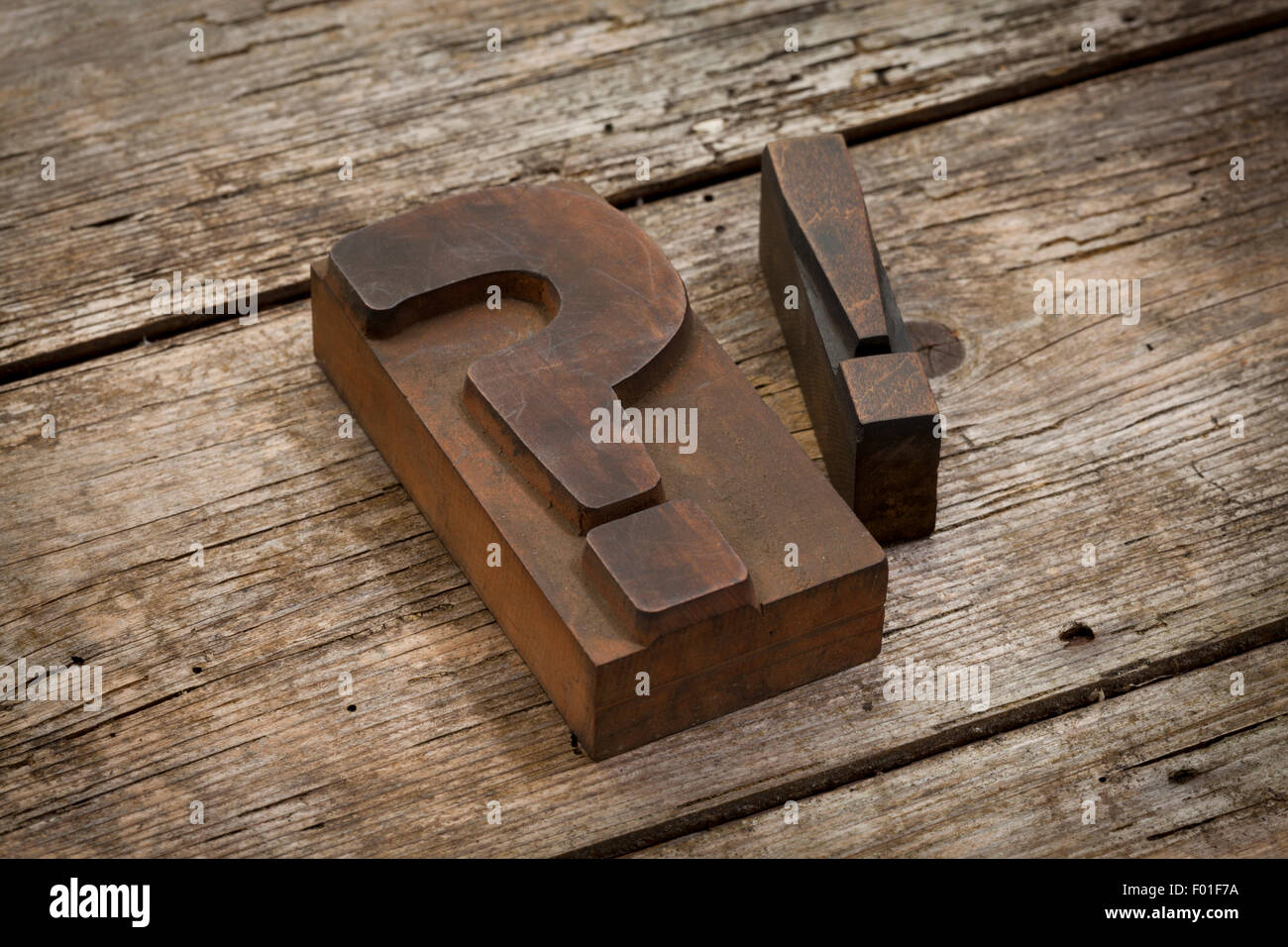 Question mark block hi-res stock photography and images - Alamy