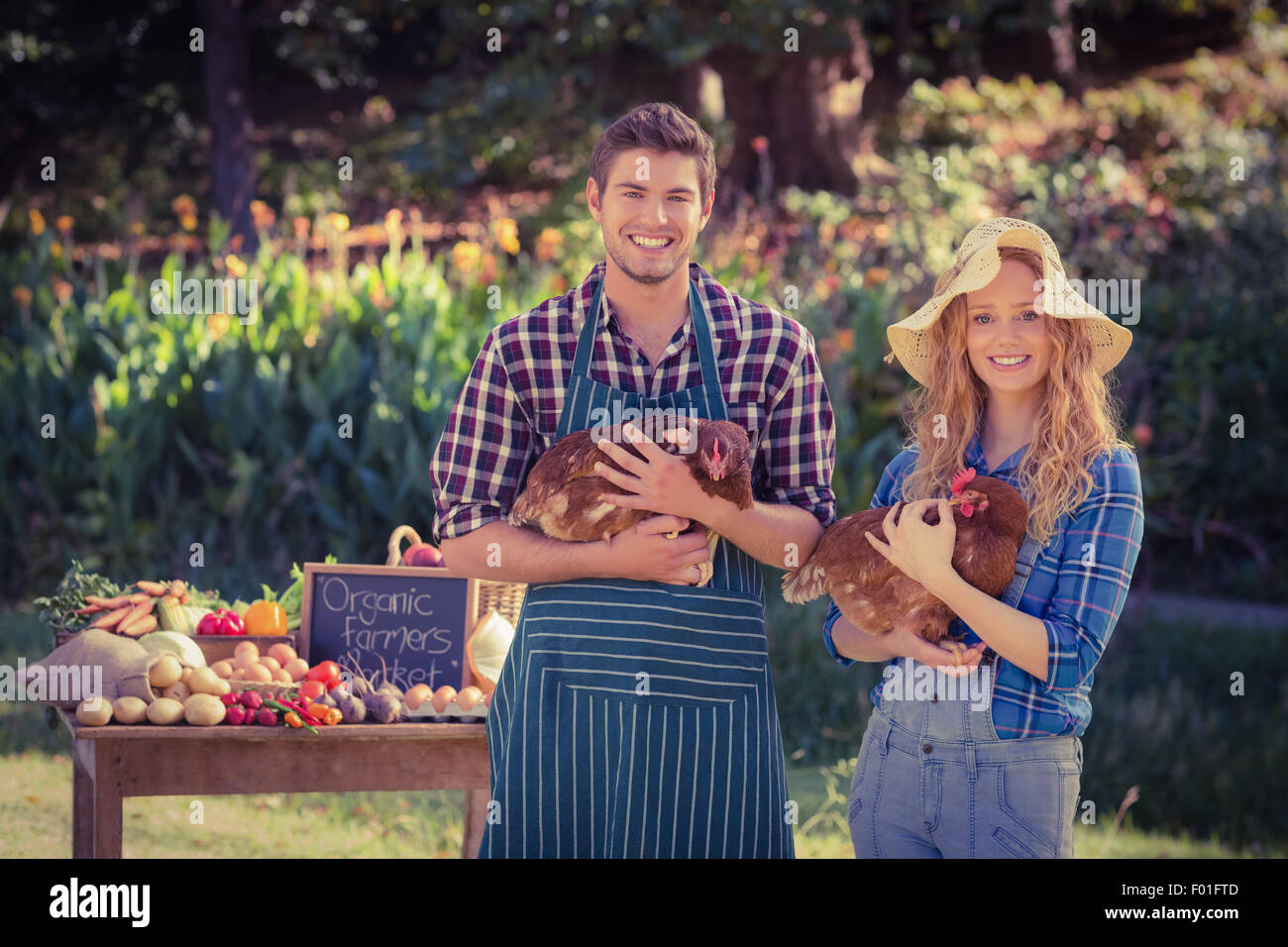 Chicken stall hi-res stock photography and images - Alamy