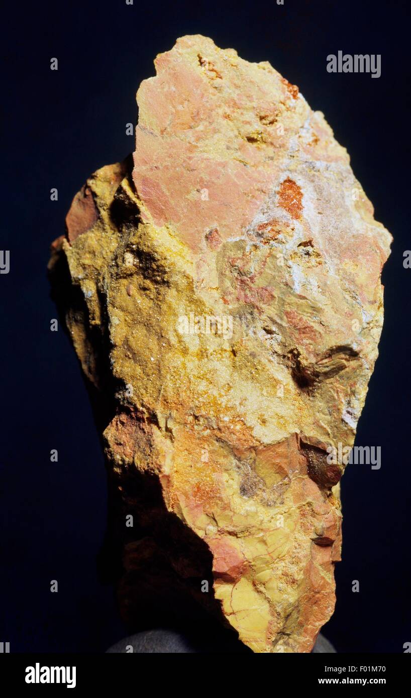 Uranium oxide hi-res stock photography and images - Alamy