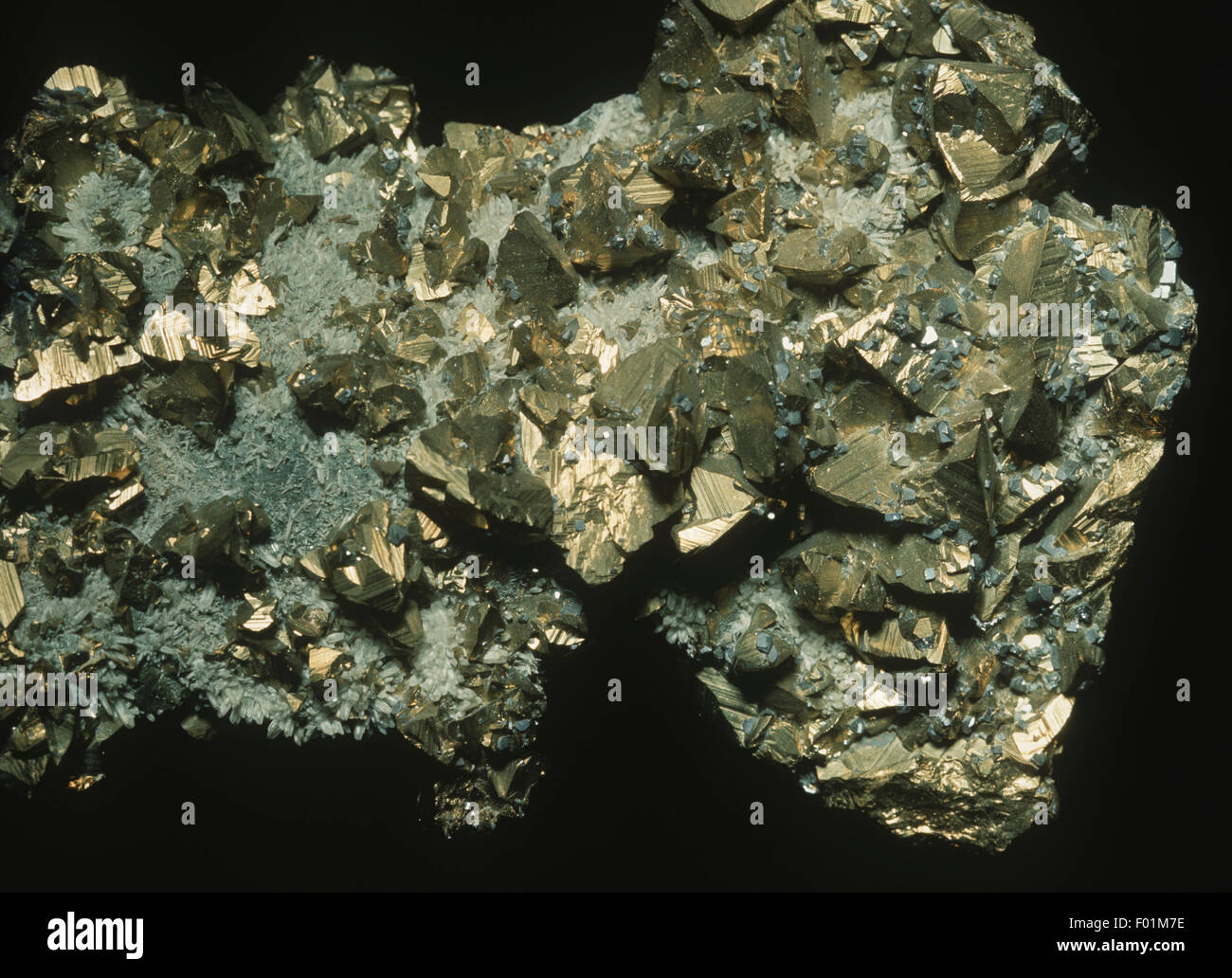 Minerals: Sulphides - Chalcopyrite (Copper Iron Sulfide Stock Photo - Alamy