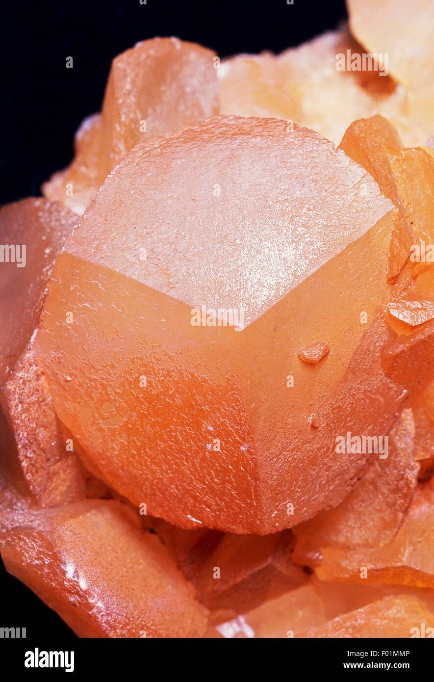 Calcite mineral sample hi-res stock photography and images - Alamy