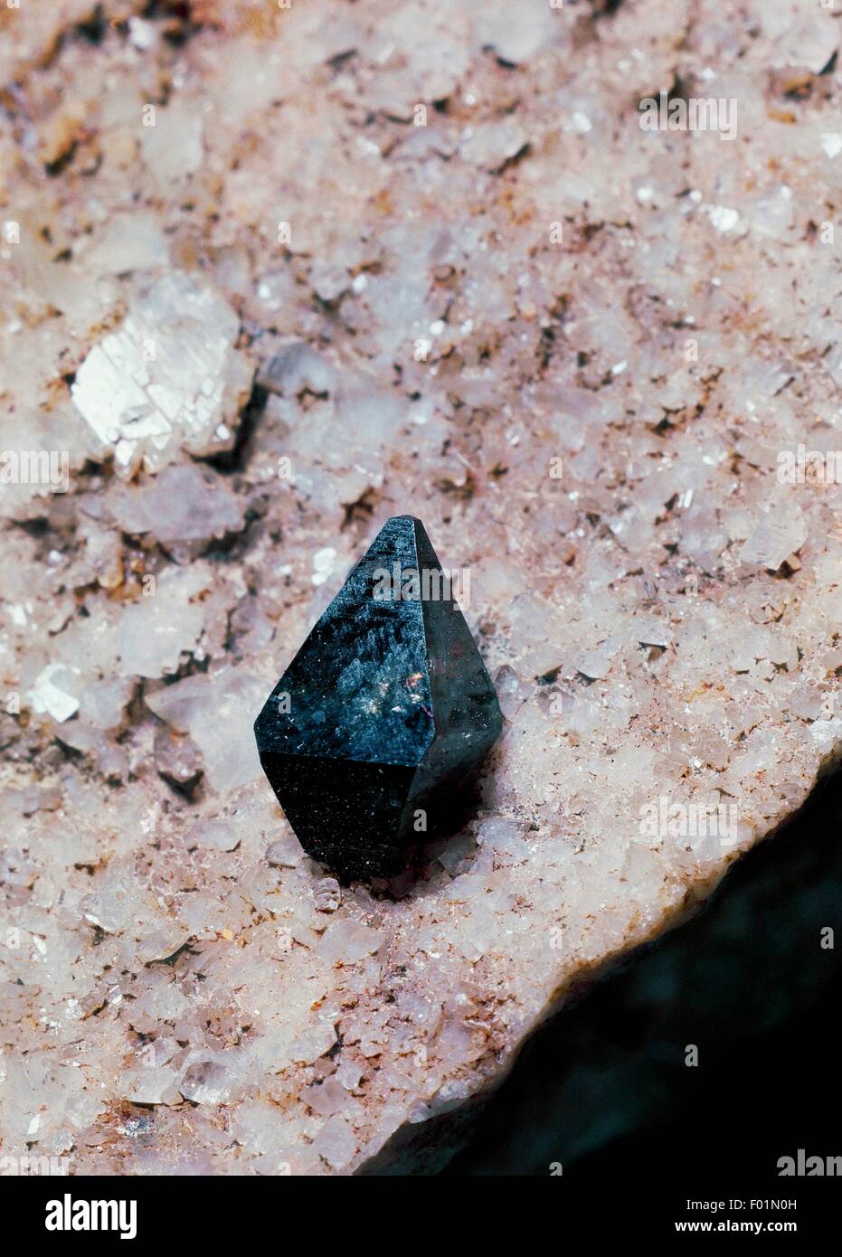 Anatase hi-res stock photography and images - Alamy