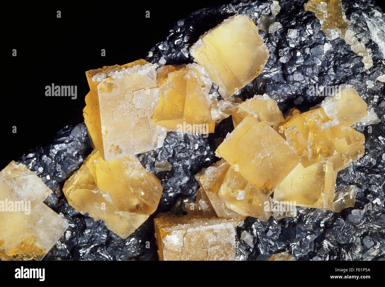 Fluorite glowing hi-res stock photography and images - Alamy