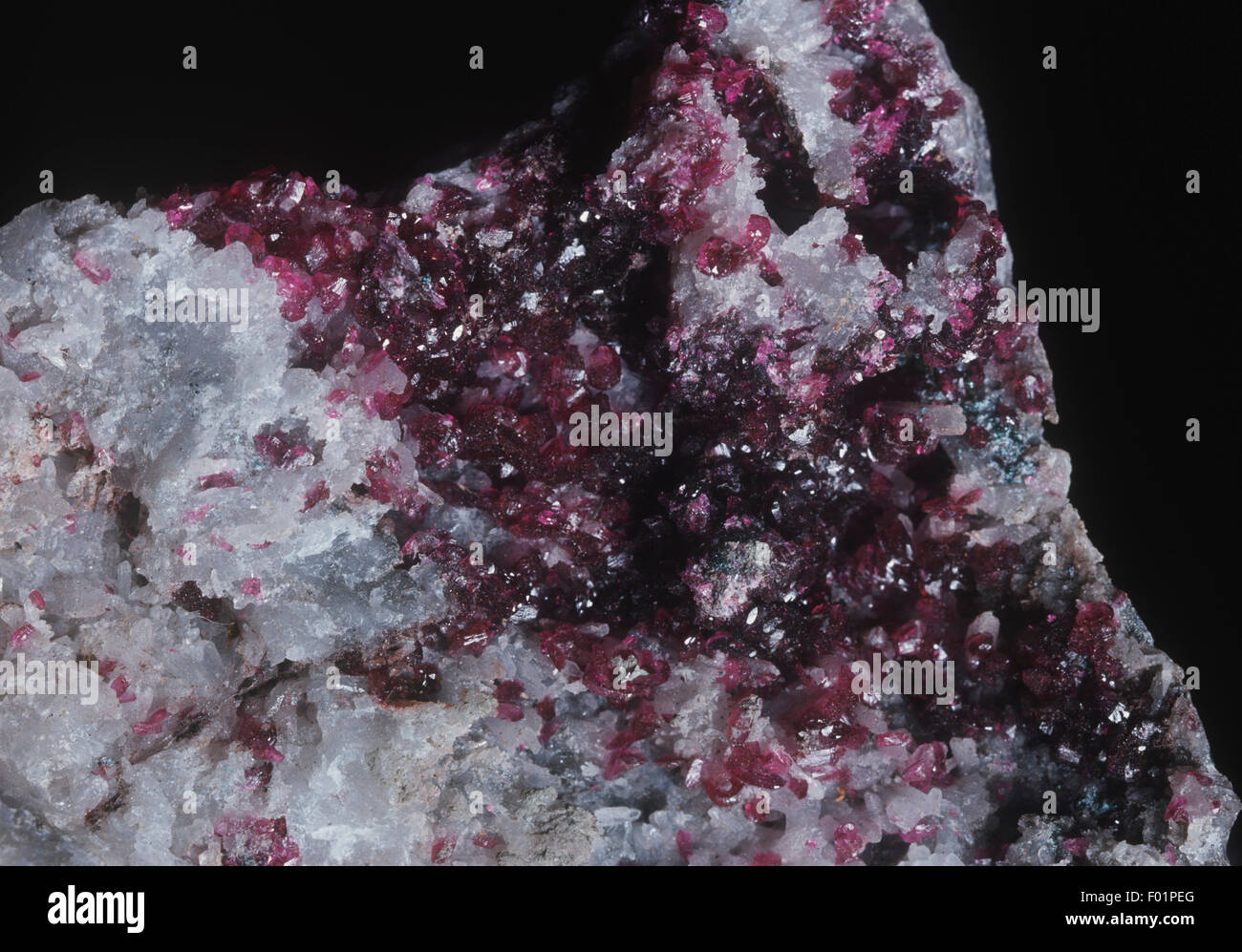 Geology roselite natural condition hi-res stock photography and images ...