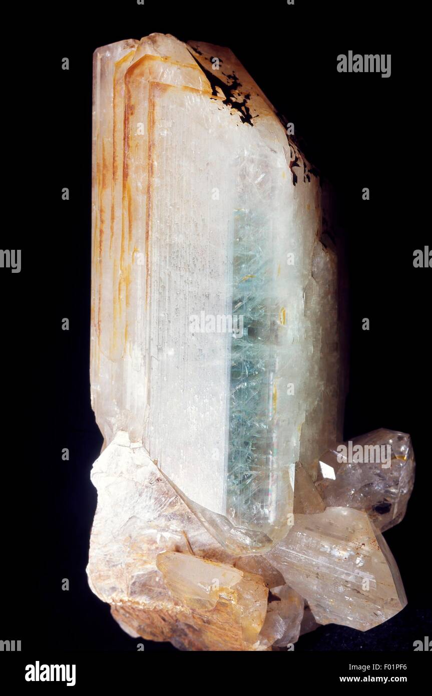 Euclase hi-res stock photography and images - Alamy