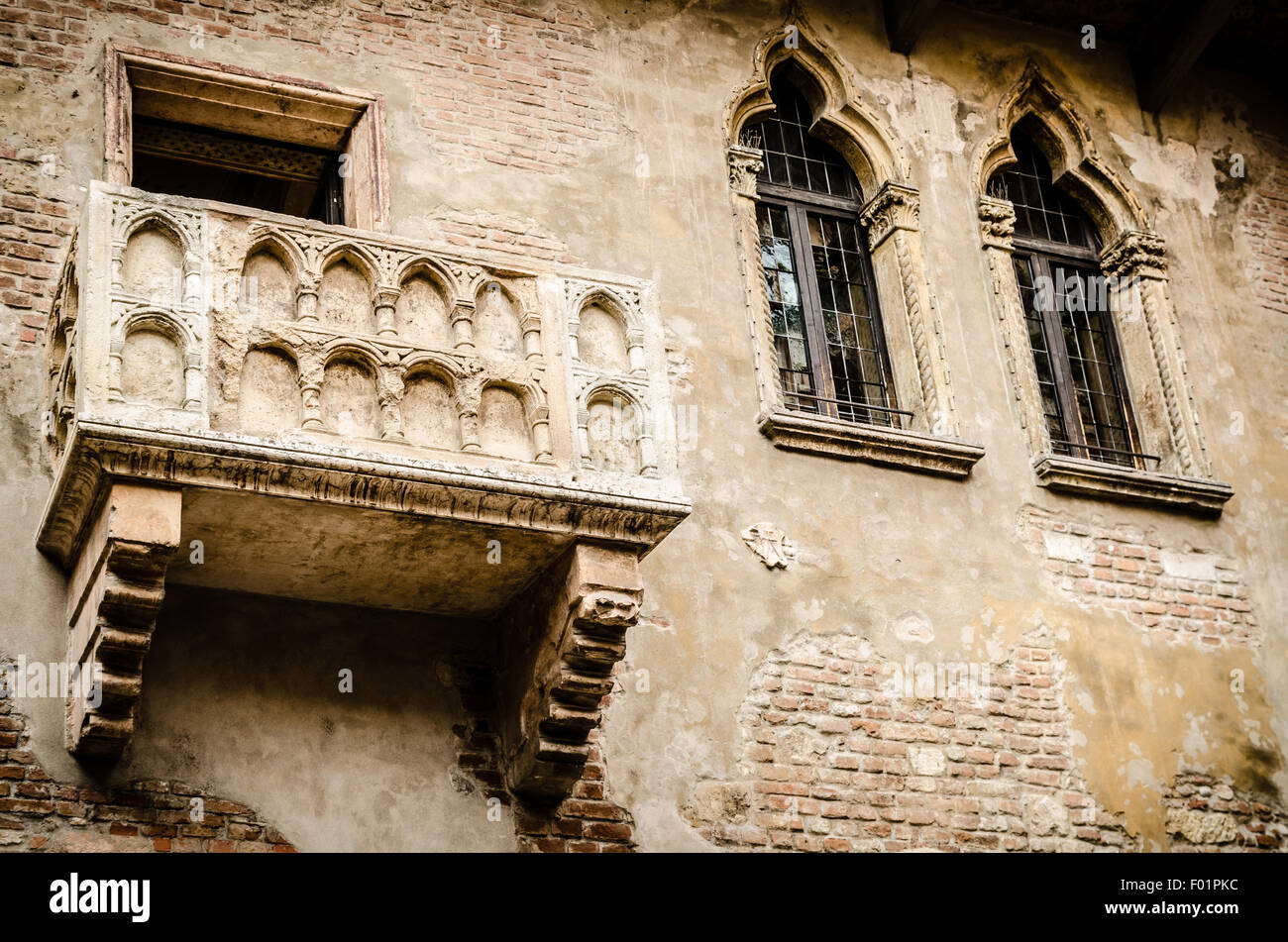 Italian renaissance balcony hi-res stock photography and images - Alamy