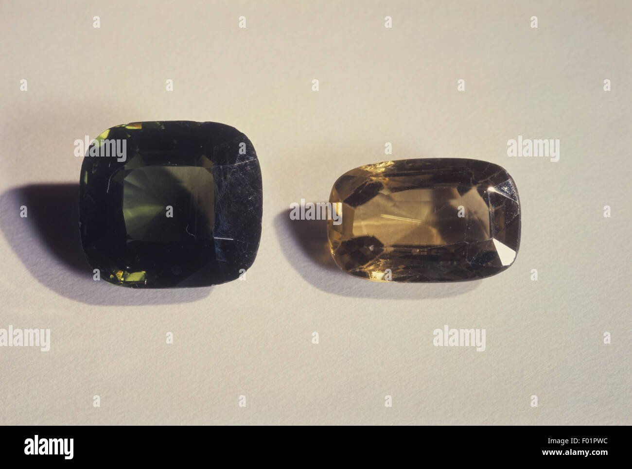 Zirconium dioxide hi-res stock photography and images - Alamy