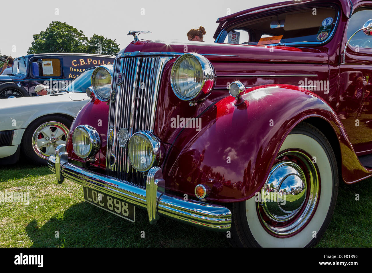 Ford v8 pilot hi-res stock photography and images - Alamy