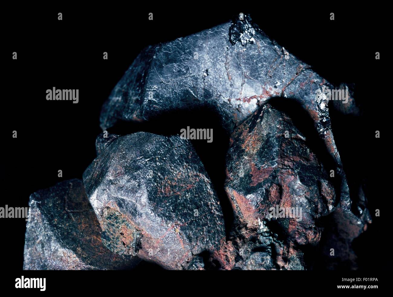 Ilmenite hi-res stock photography and images - Alamy