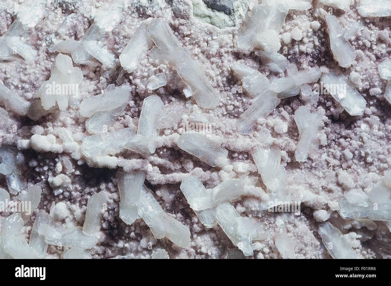 Stilbite rock hi-res stock photography and images - Alamy