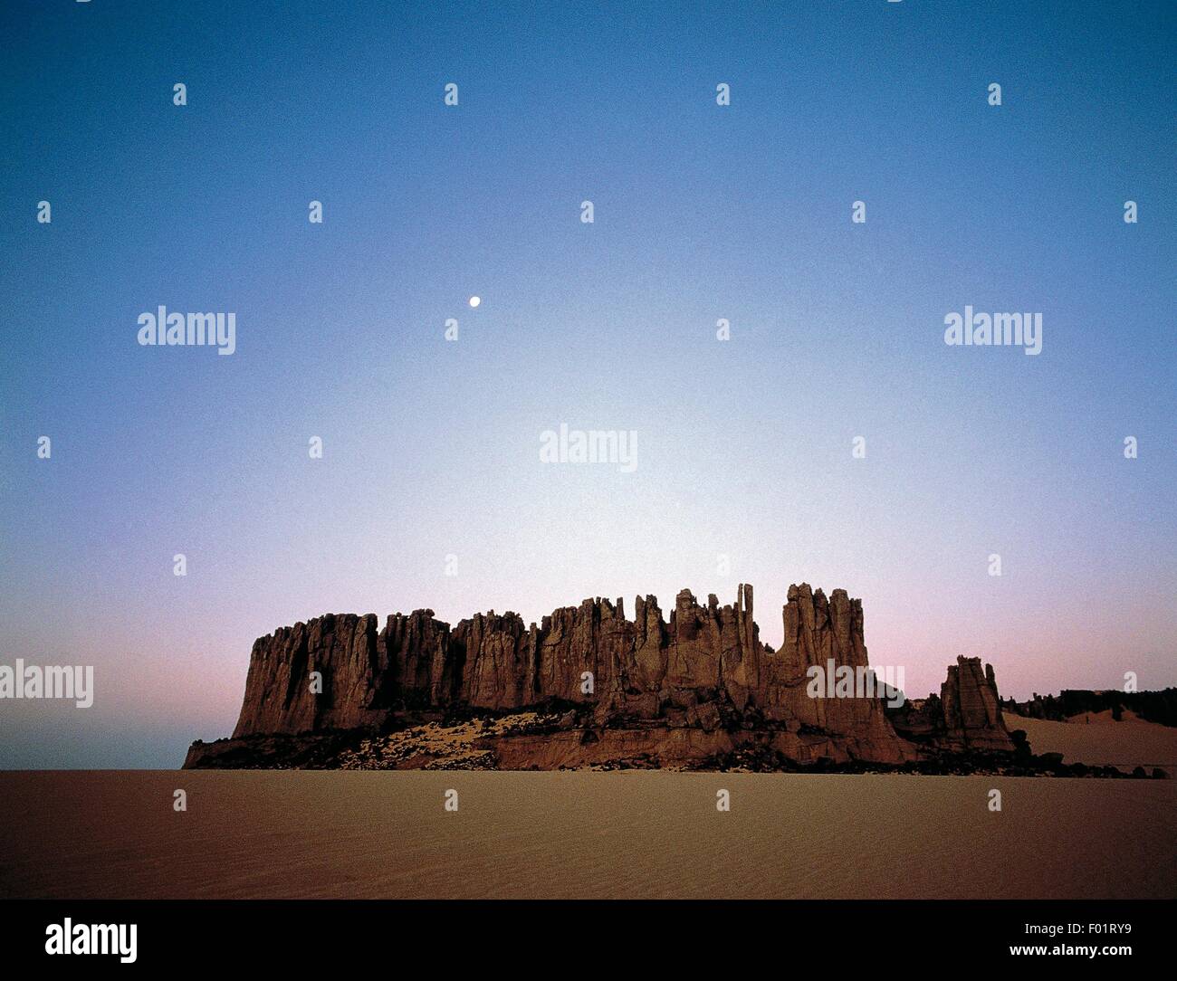 Algeria ahaggar mountains hi-res stock photography and images - Alamy