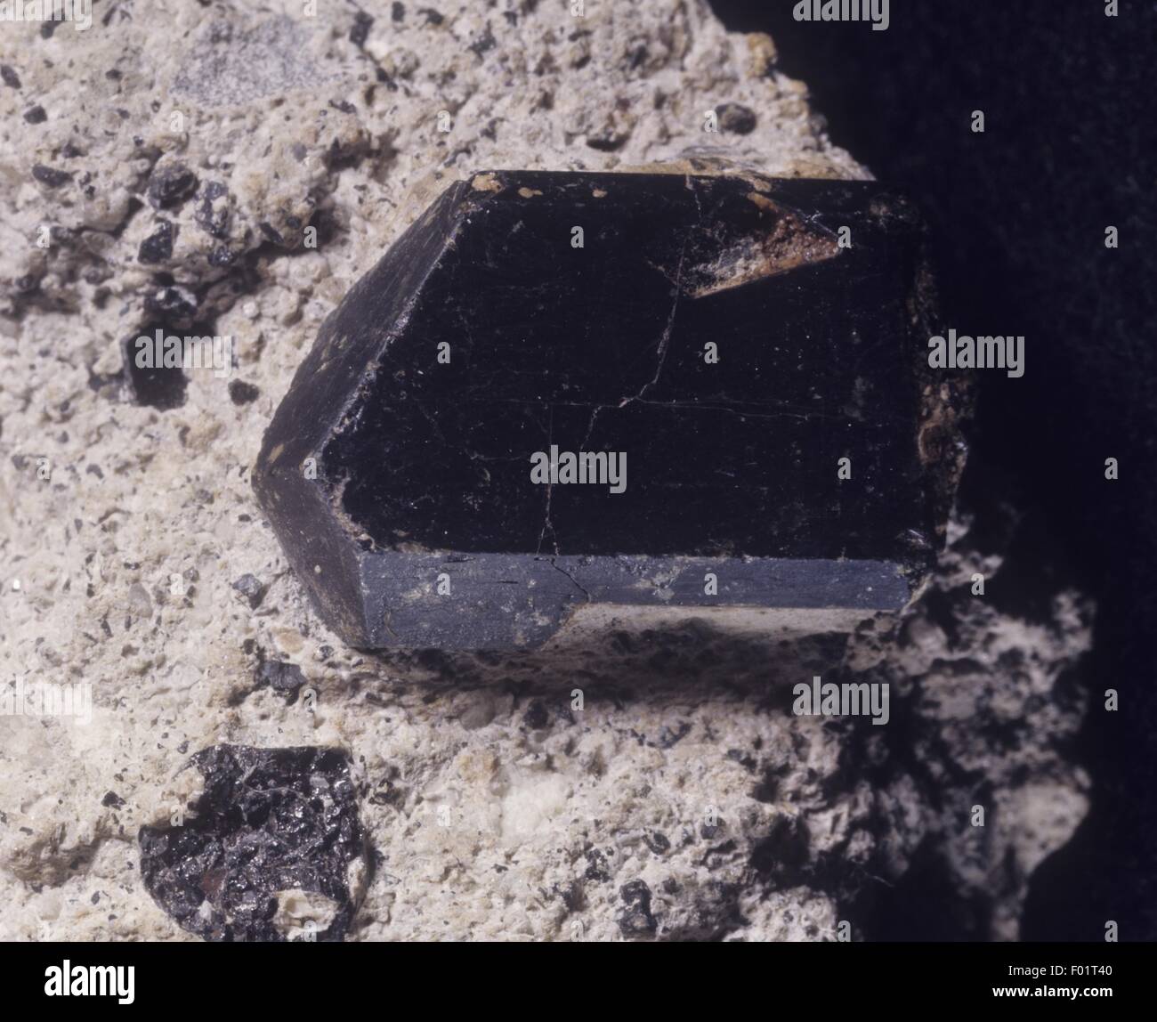 Augite hi-res stock photography and images - Alamy