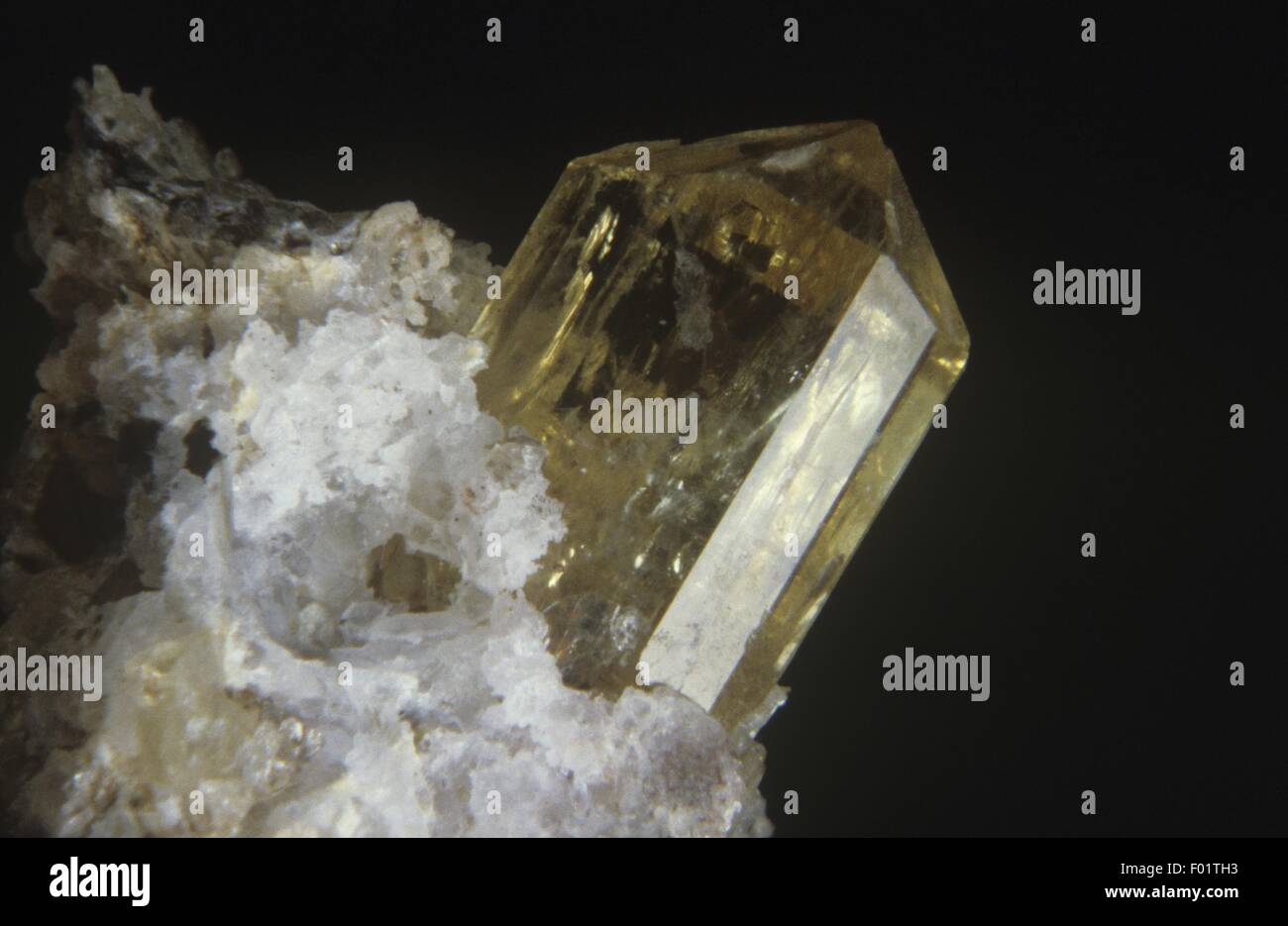 Minerals - Apatite, close-up Stock Photo - Alamy