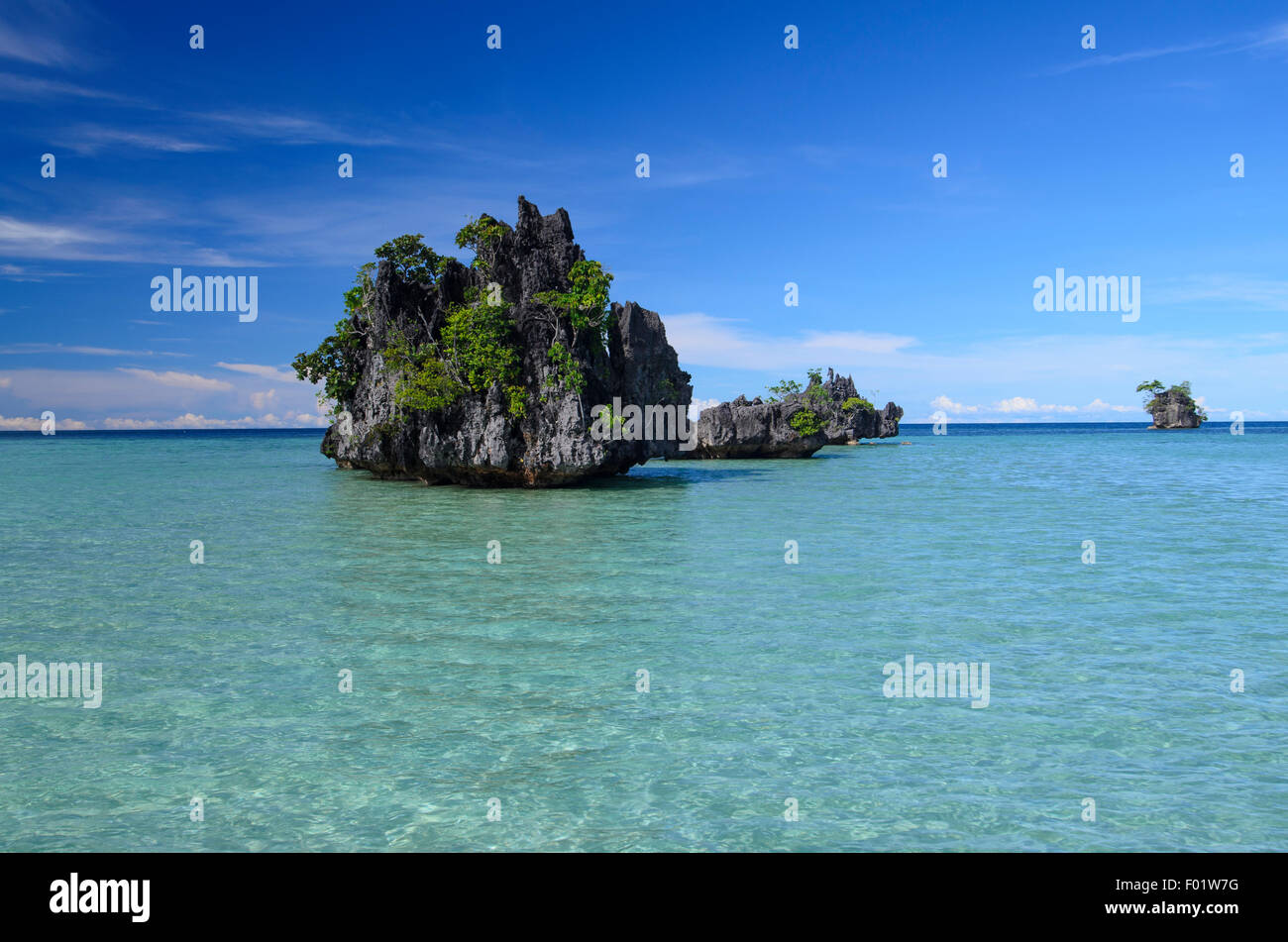 Karst limestone rocks hi-res stock photography and images - Alamy